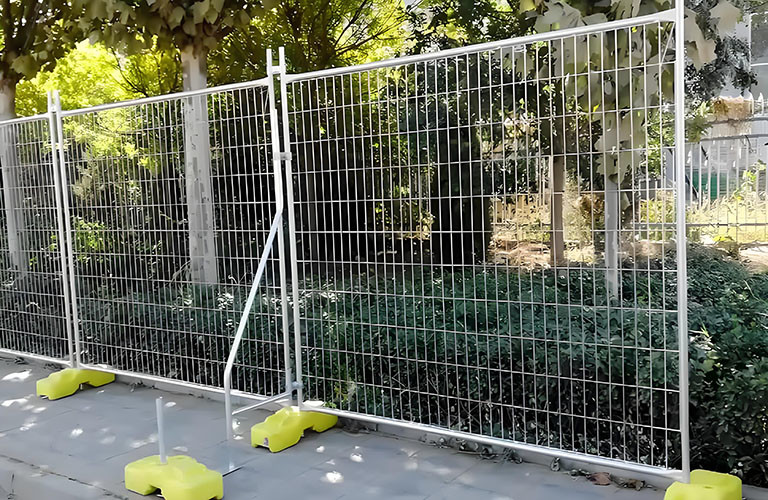Mobile Portable Temporary Fencing Iron Steel Temporary Security Fencing ...