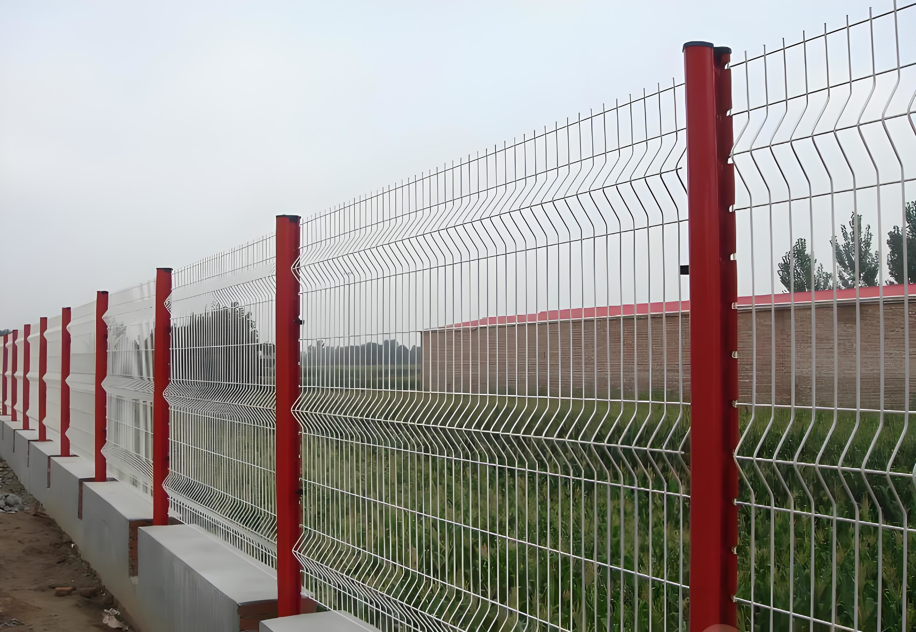 Triangle Bends PVC Coated Farm And Garden Fencing V Mesh Steel Wire ...